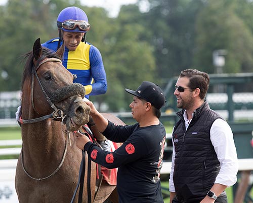 Fasig-Tipton Stable Tour with Ray Handal - This is Horse Racing